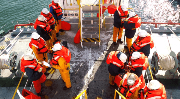 our services | Delta Marine - We provide manning and quality crewing ...